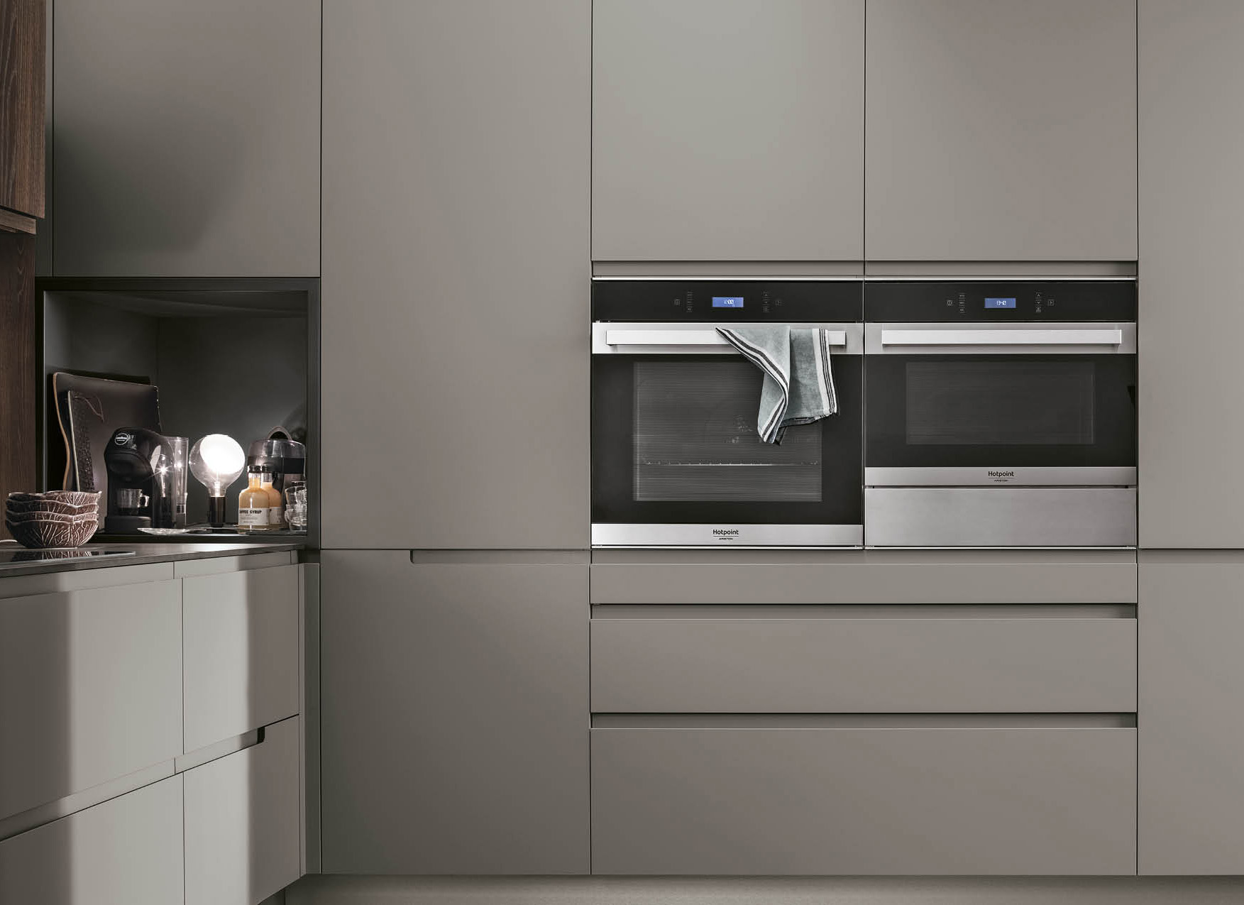 Come pulire le ante della cucina: in legno, laminato, acciaio inox, hpl ...